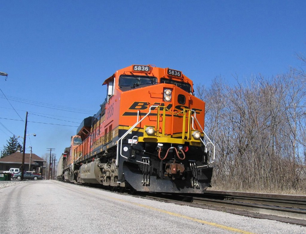 BNSF 5836